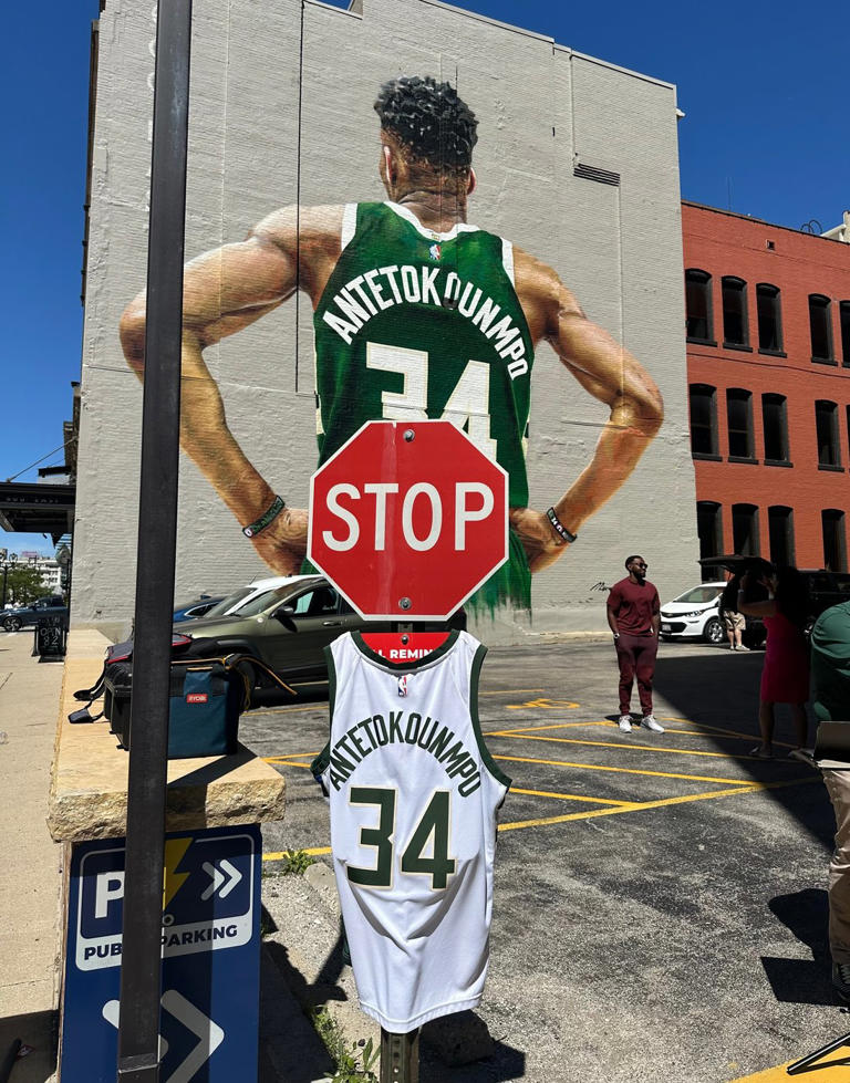 Bucks must figure out how to move forward after trading away franchise ...