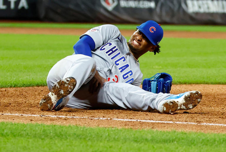 Cubs pitcher Edward Cabrera headed to IL after being carted off the ...
