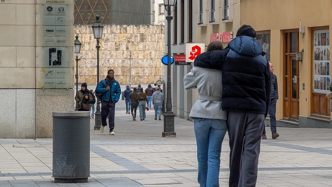 How to spot real love from the fakes