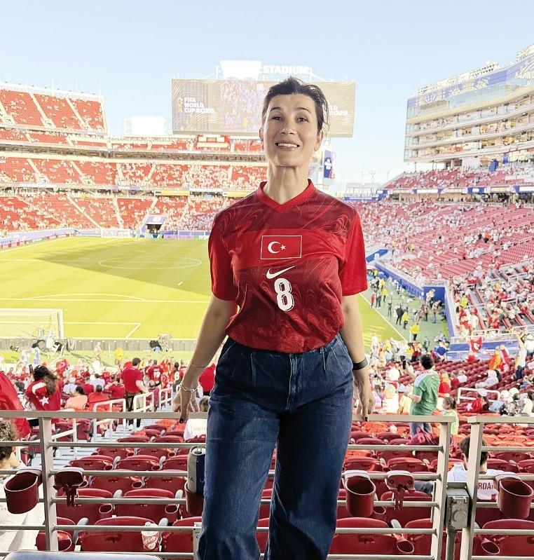 Elif Zorlu Tapan: Gurbetin ortasında Türkiye yarattık