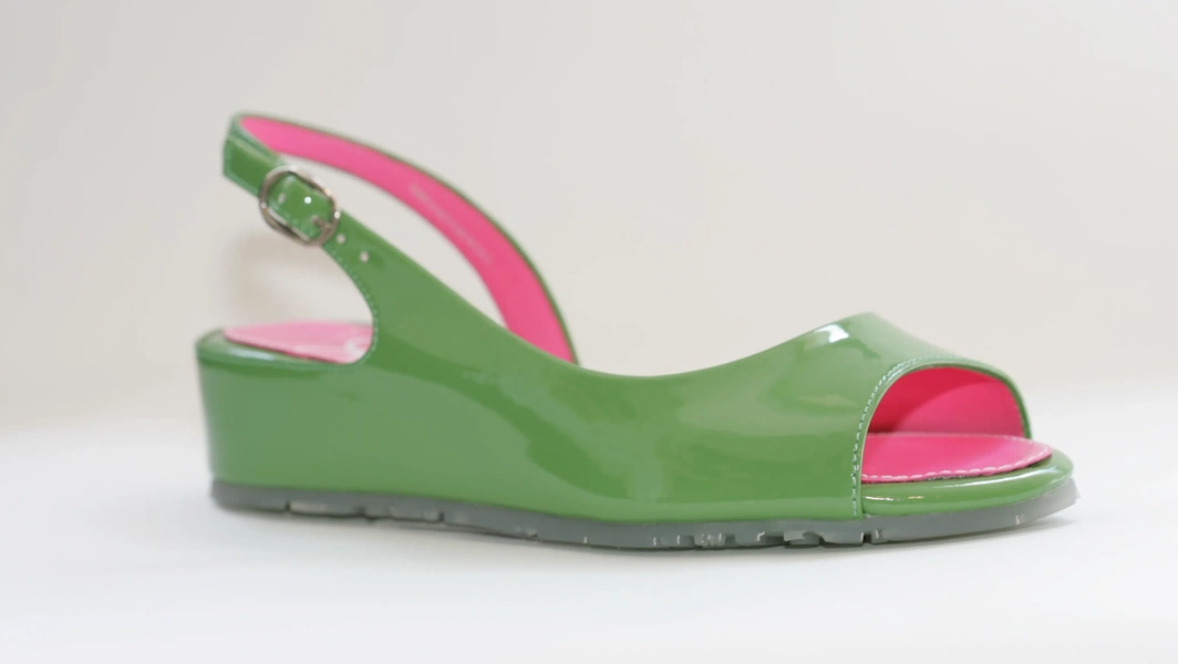 Gen Z revives jelly shoes and Y2K style