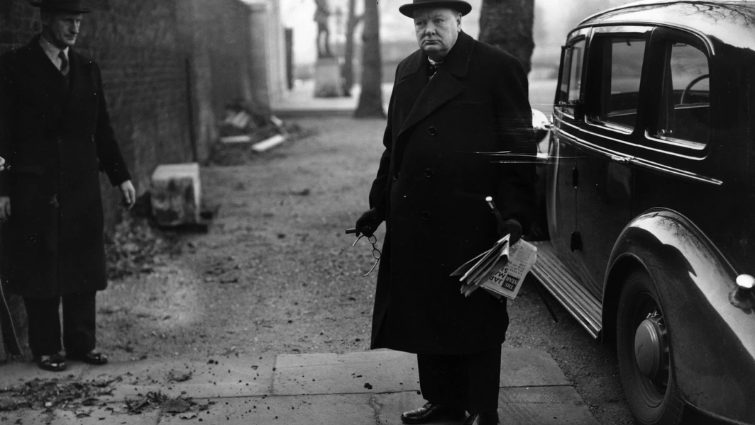 15 public figures with hidden lives