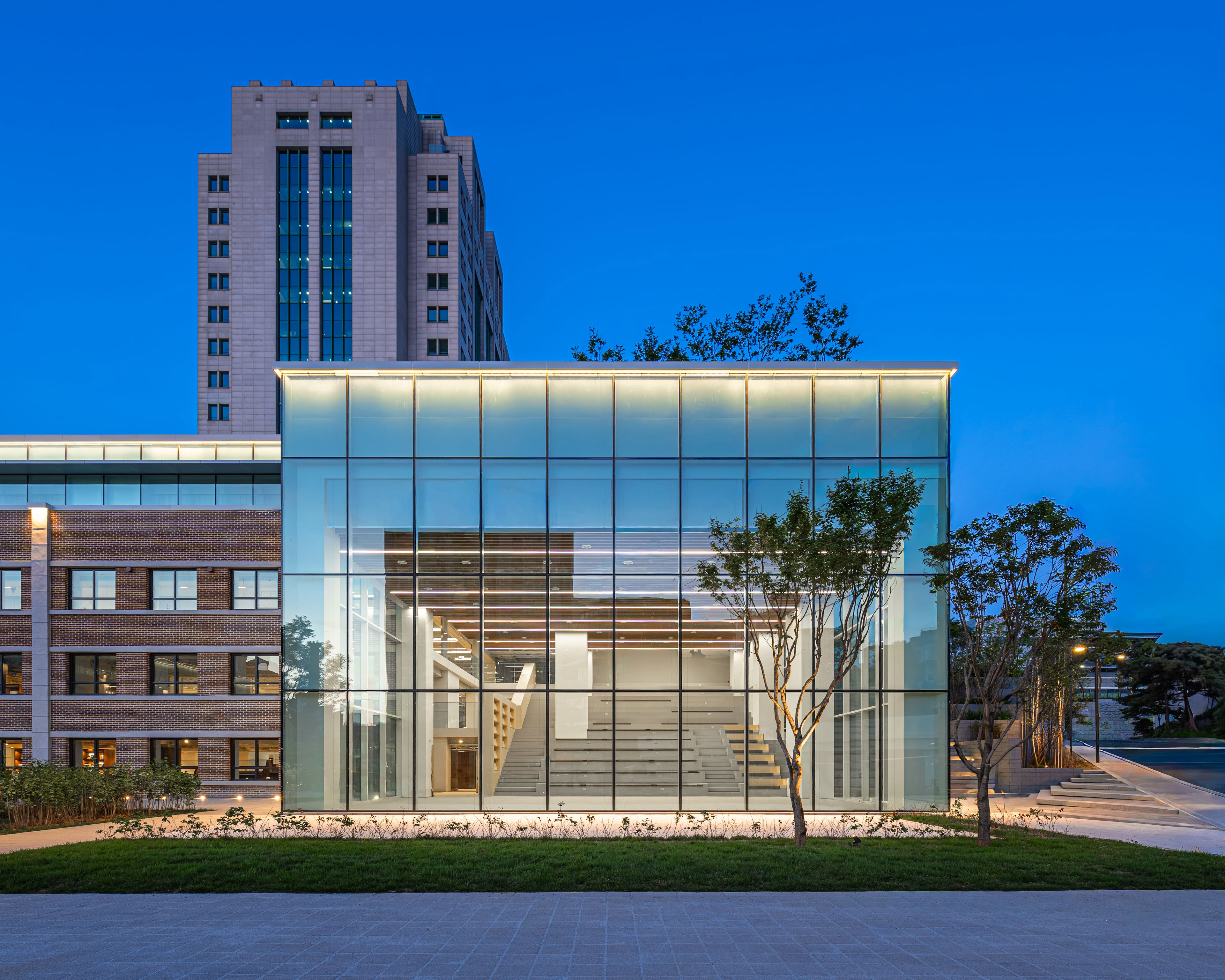 Yuhan Corporation opens Willow House cultural space