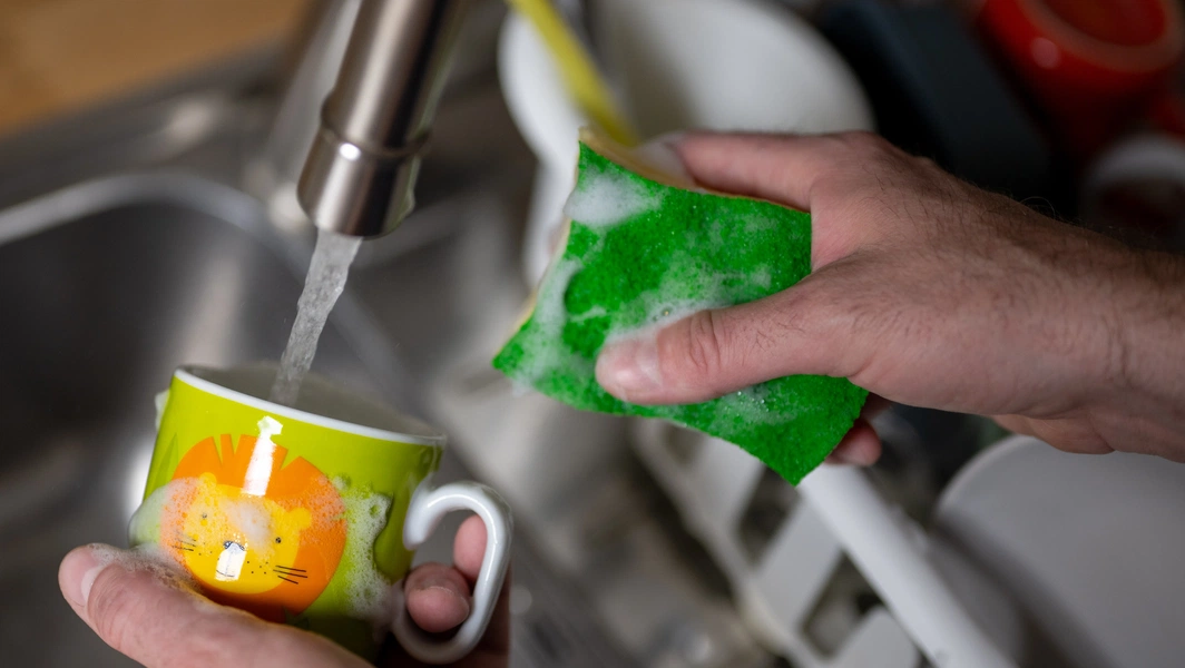 14 everyday items that can spread harmful germs