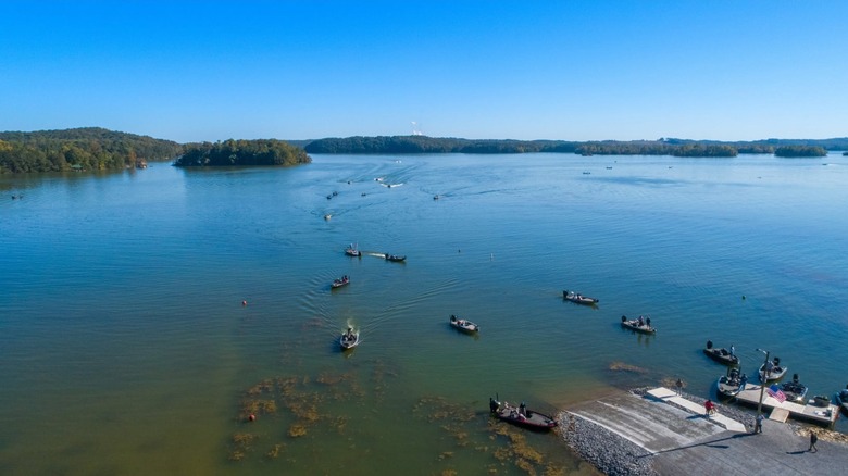 Between Chattanooga and Knoxville is Tennessee's friendly town with ...