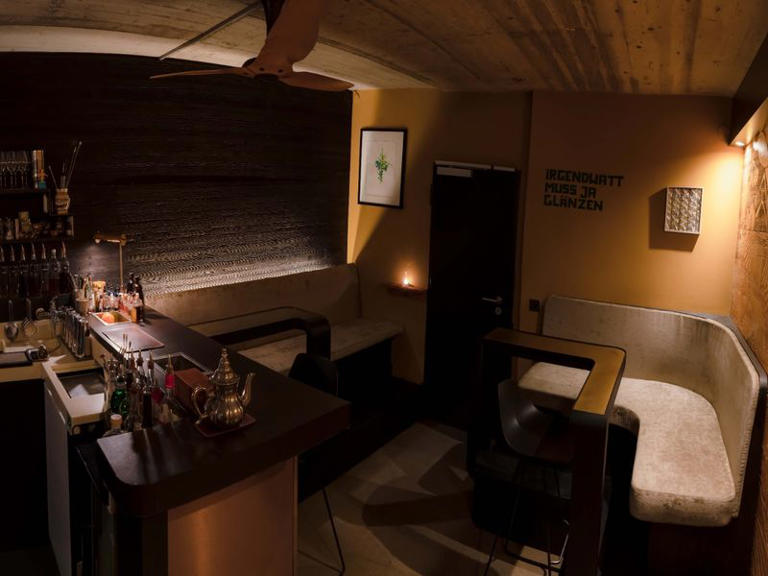 Tiny bars in Deutschland: Winziger als eine WG-Küche, aber mit viel ...