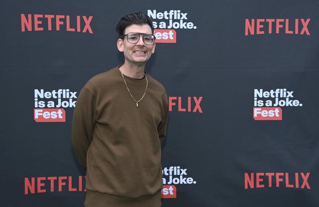 Moshe Kasher treated for tonsil cancer