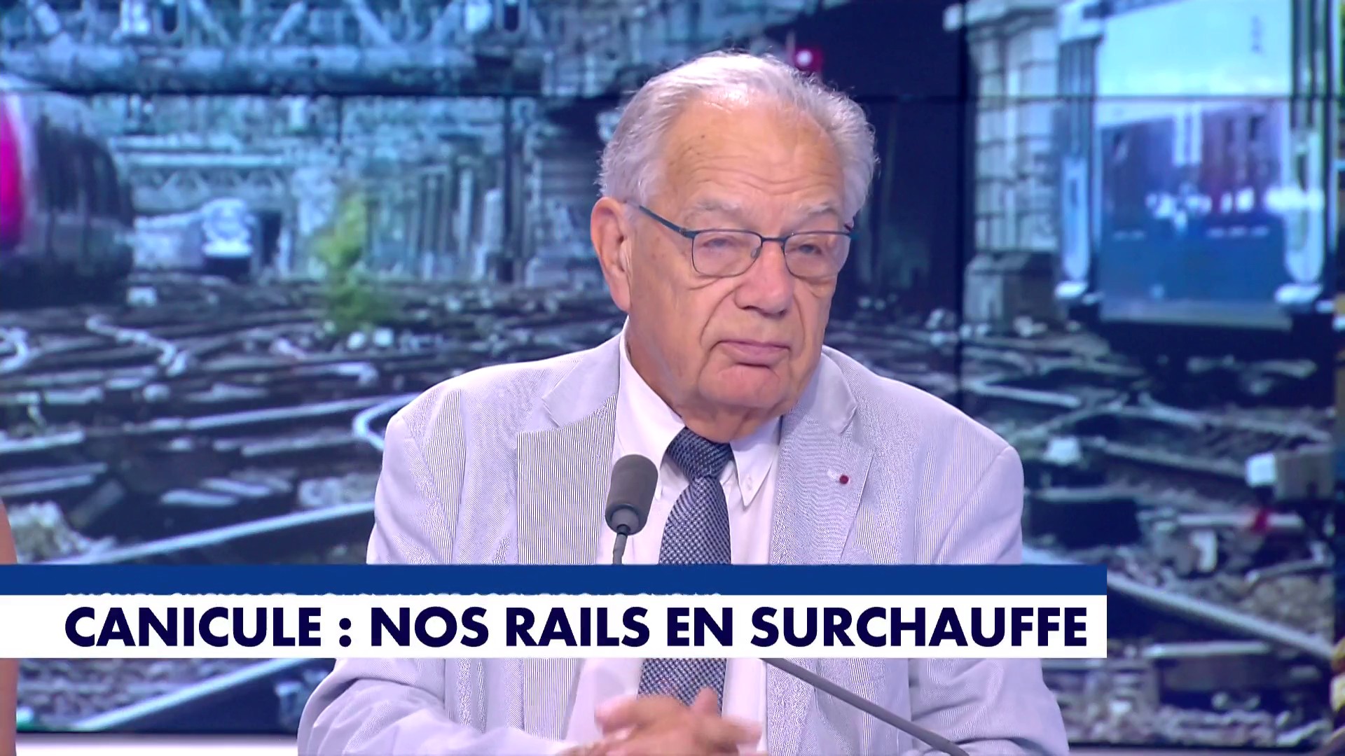 Les rails ferroviaires en surchauffe