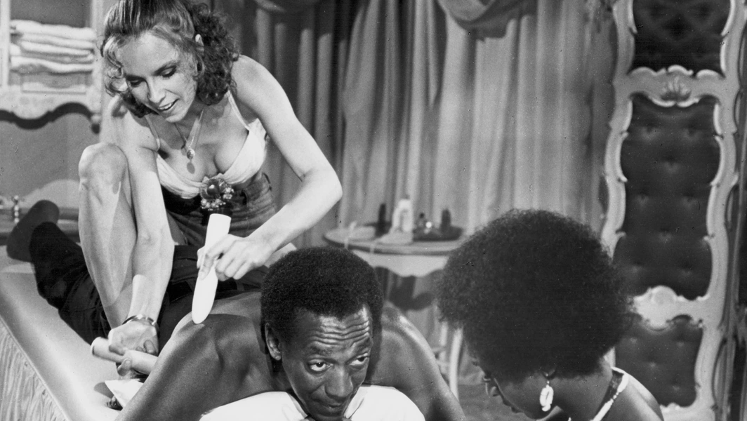 10 comedies that haven’t aged well