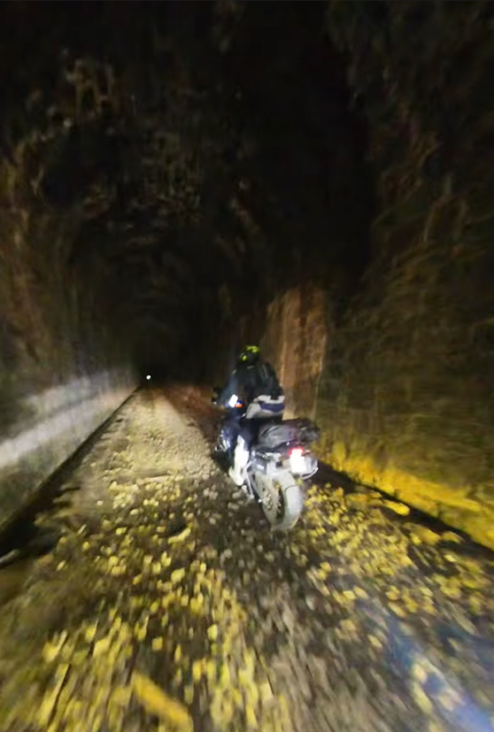 Acelera o pierdes el control | Moto adventure en Benelli TRK 502X