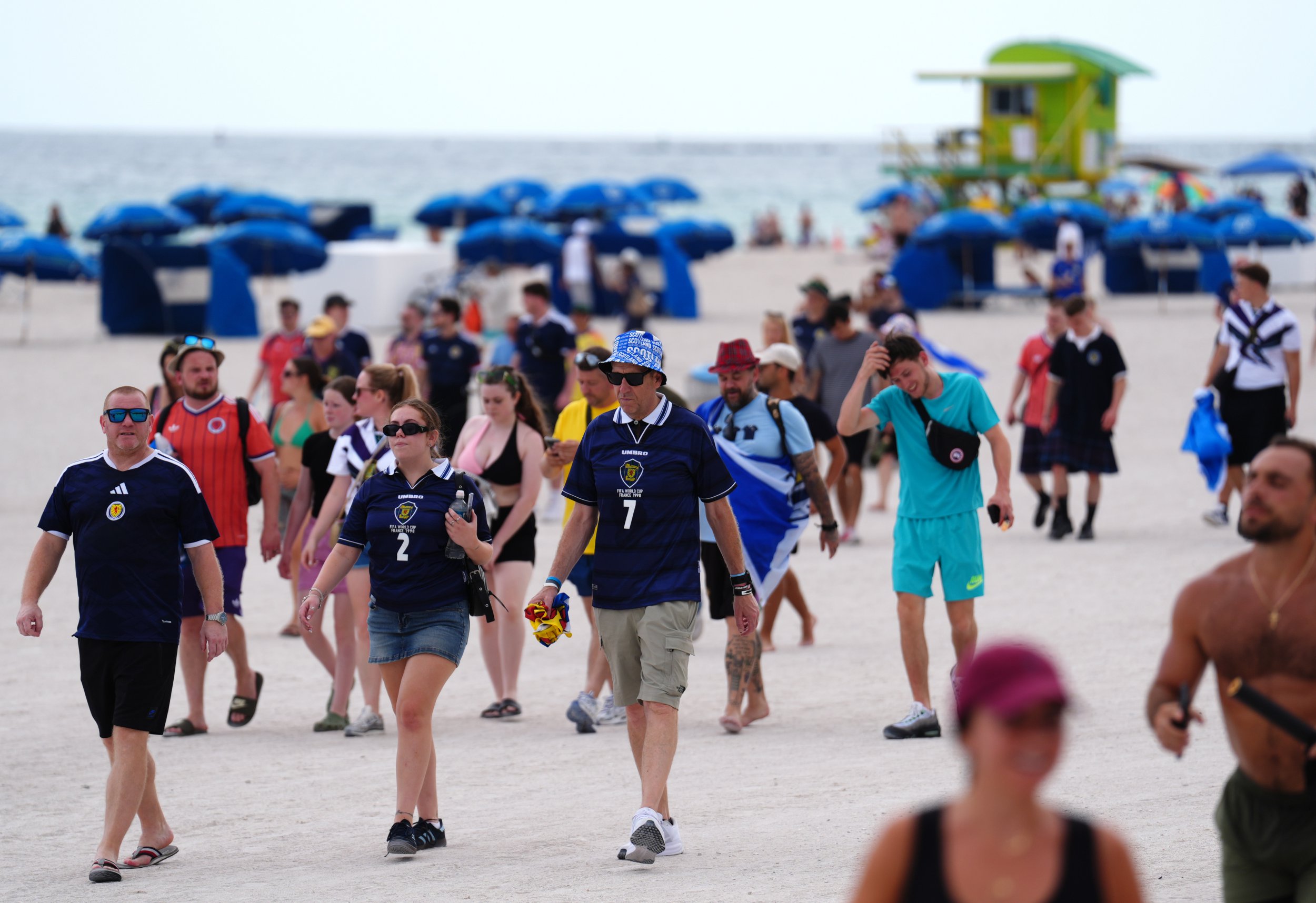 Tartan Army take over Miami with traffic cones and pack out bars ahead ...