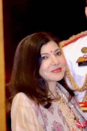 'I am slowly finding my way back': Alka Yagnik opens up about health ...