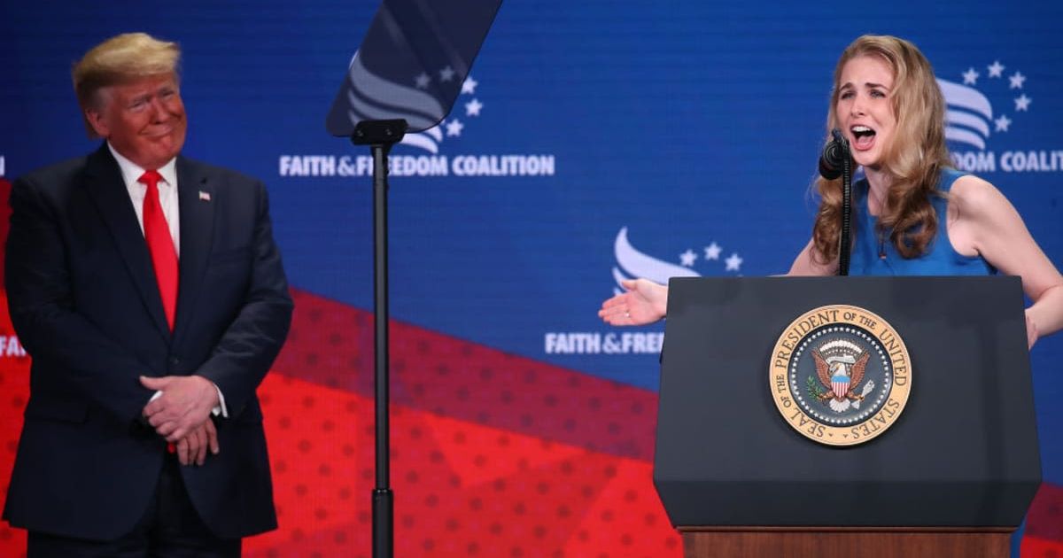 White House aide Natalie Harp left heartfelt notes for Trump in ...