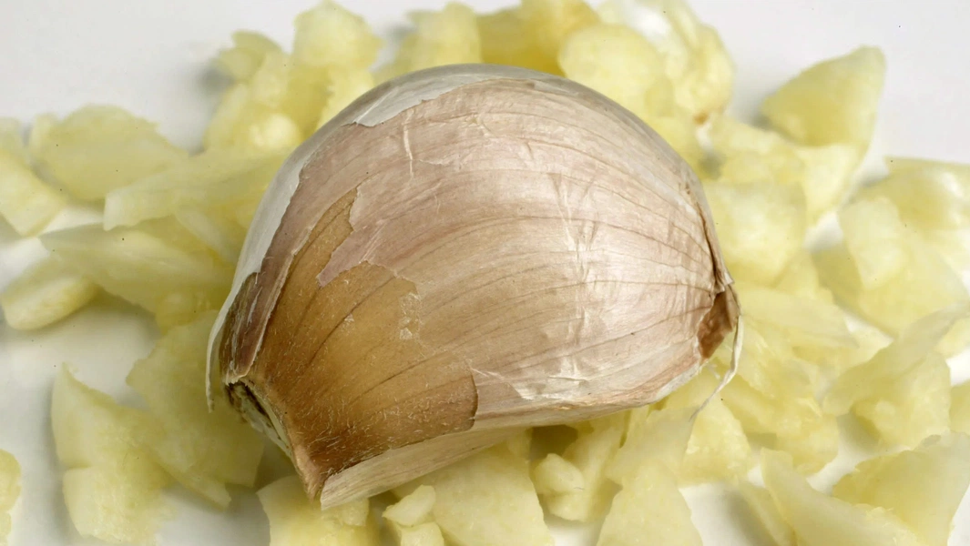 Why garlic and onion taste spicy to some