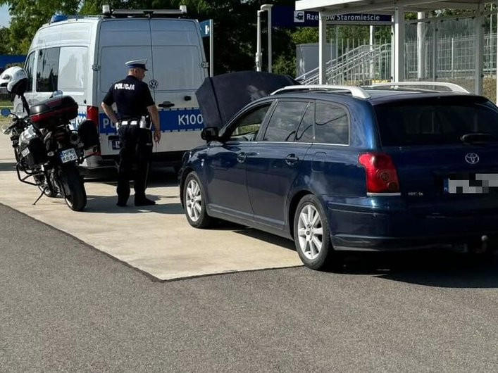 Policjanci wyłapywali w Rzeszowie pojazdy, które nadmiernie smrodzą i ...