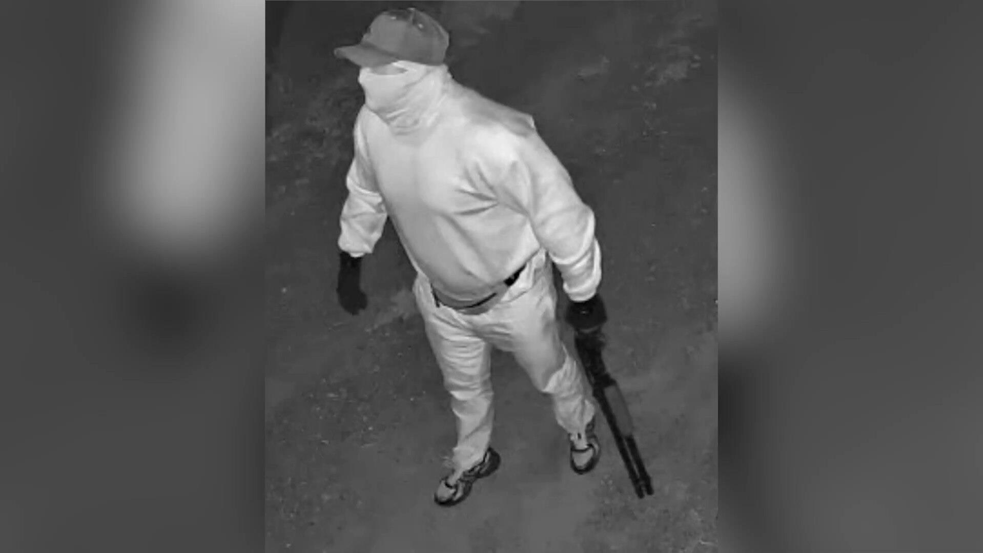 Police believe Townsville gym shooting and suspicious shop fire are linked
