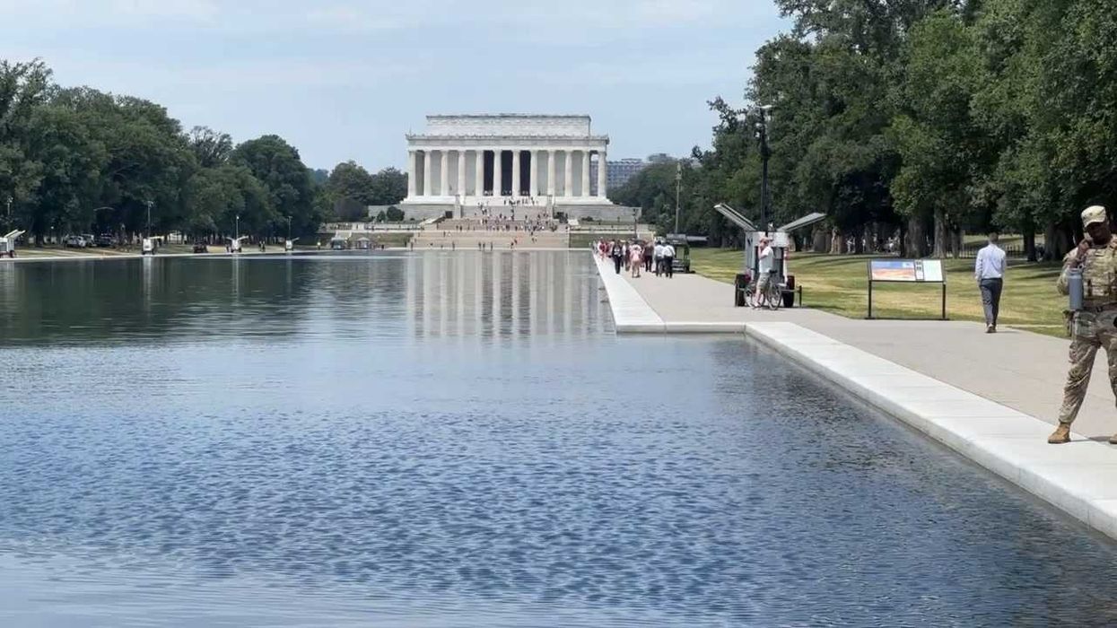'Trump can't admit he screwed up': Reaction as fencing goes up around ...