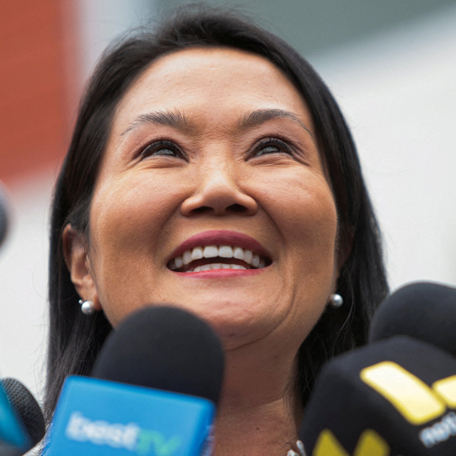 Peru right-wing presidential hopeful Fujimori appears poised to win runoff
