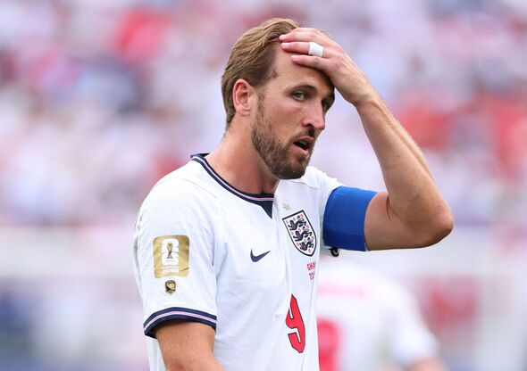 Joe Hart calls out Wayne Rooney mistake live on BBC after England draw