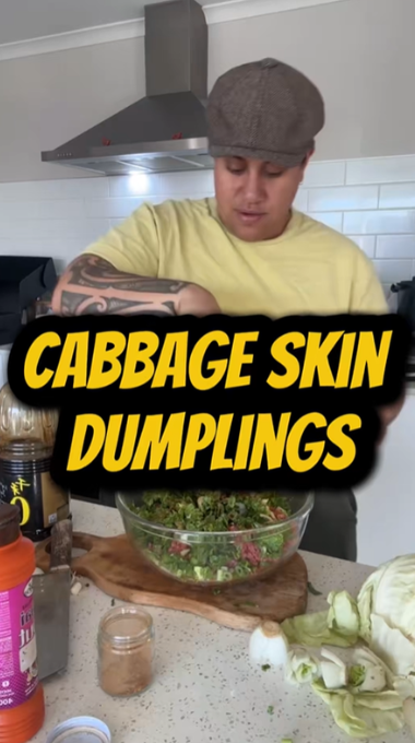 Easy lunch with cabbage skin dumplings