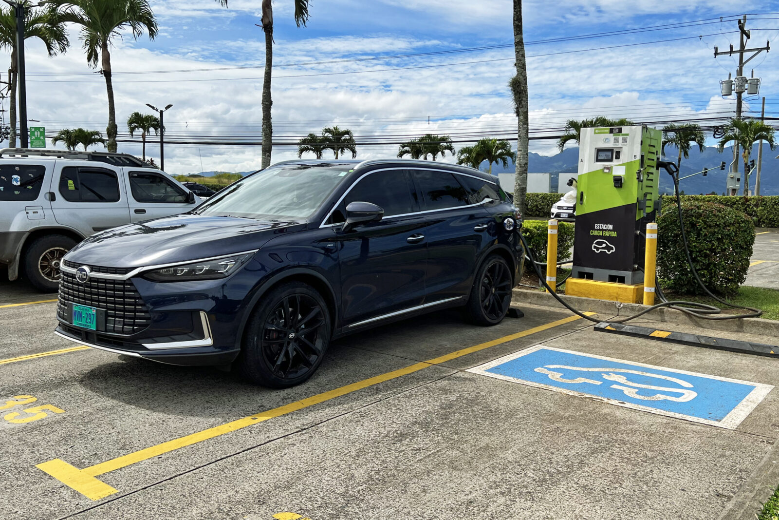 BYD's five-minute EV charge revolution is coming to Canada