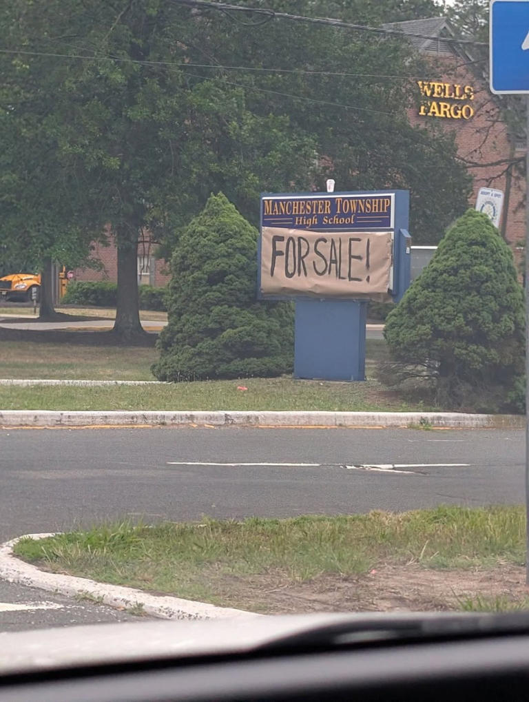 NJ students vandalize high school during wild 'senior prank' leading to ...