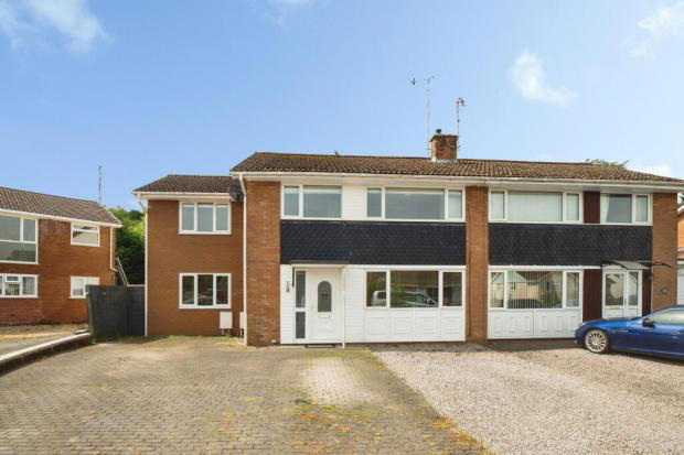 Four-bedroom home with 'exceptional' garden on market for £475k