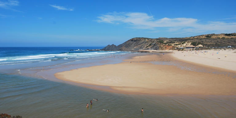 7 lesser‑known Blue Flag beaches in the Algarve