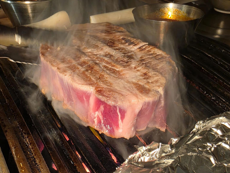 The Gold Pig Restaurant: Korean BBQ joint of the stars