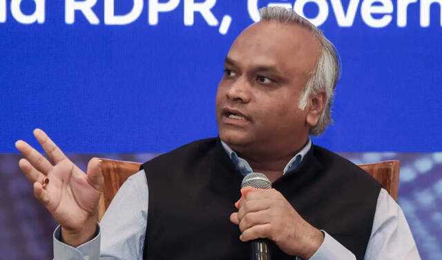 Karnataka home minister critiques BJP MP over infrastructure demands