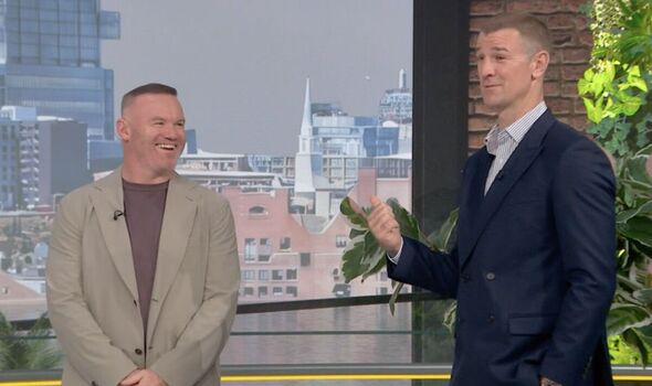 Joe Hart calls out Wayne Rooney mistake live on BBC after England draw