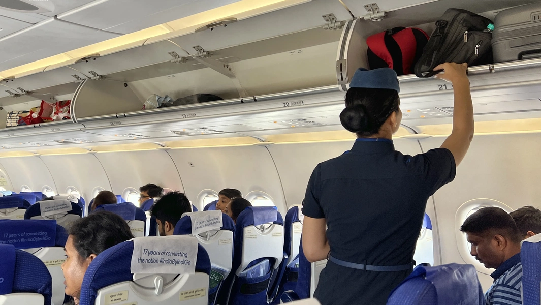 13 well-meant passenger habits that trouble flight attendants
