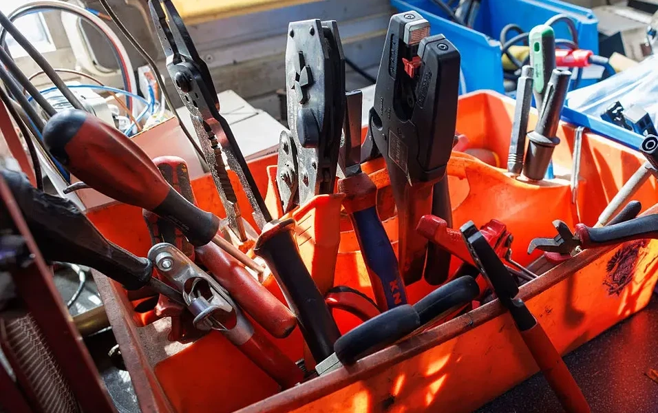 Why hand tools still matter in a power tool world