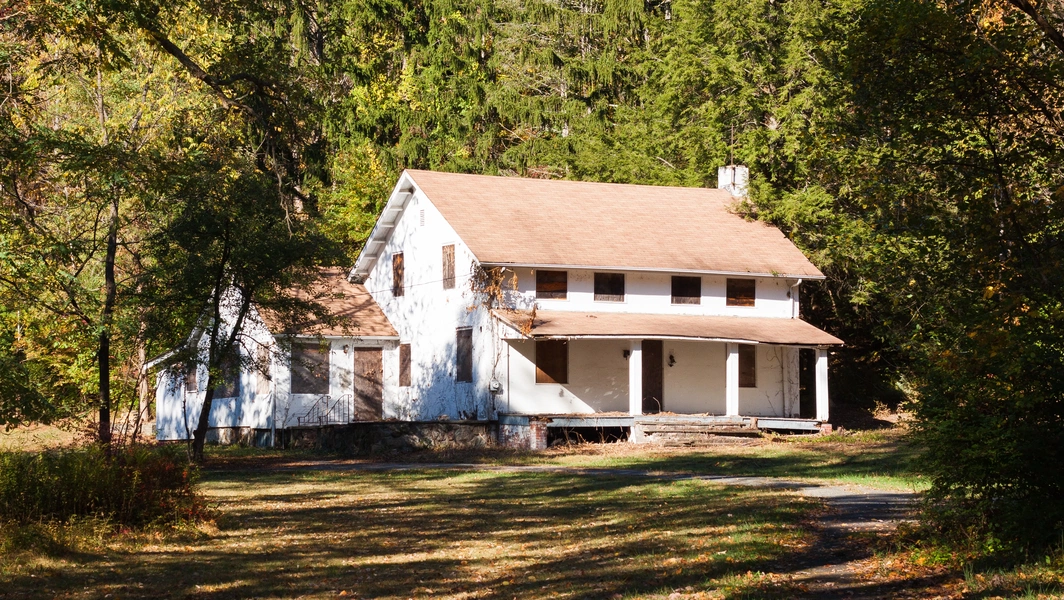 8 abandoned and preserved movie sets worldwide