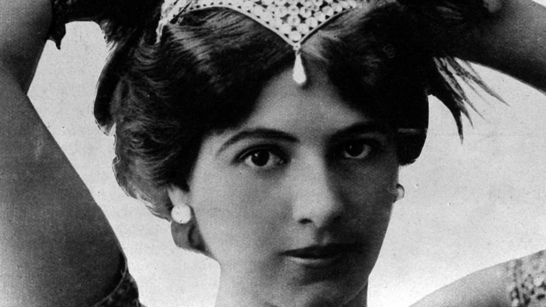 13 famous figures and their hidden stories