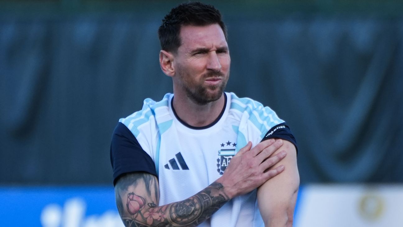 World Cup Daily: Messi turns 39 with midnight workout, as three groups ...