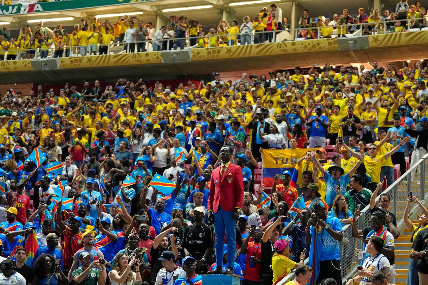Congo fan who poses as living statue of independence leader Lumumba ...