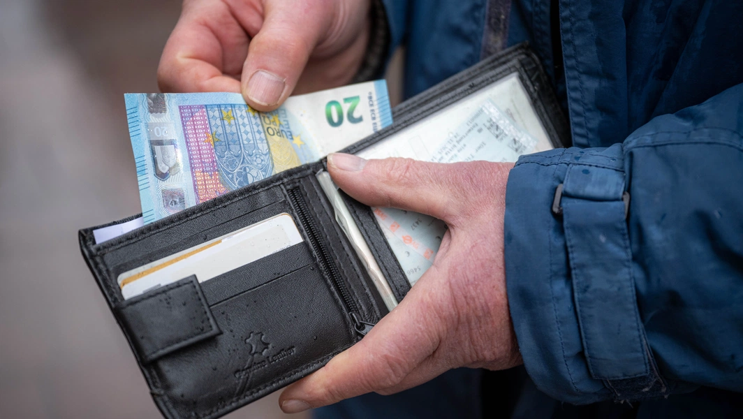 Managing credit card debt in retirement