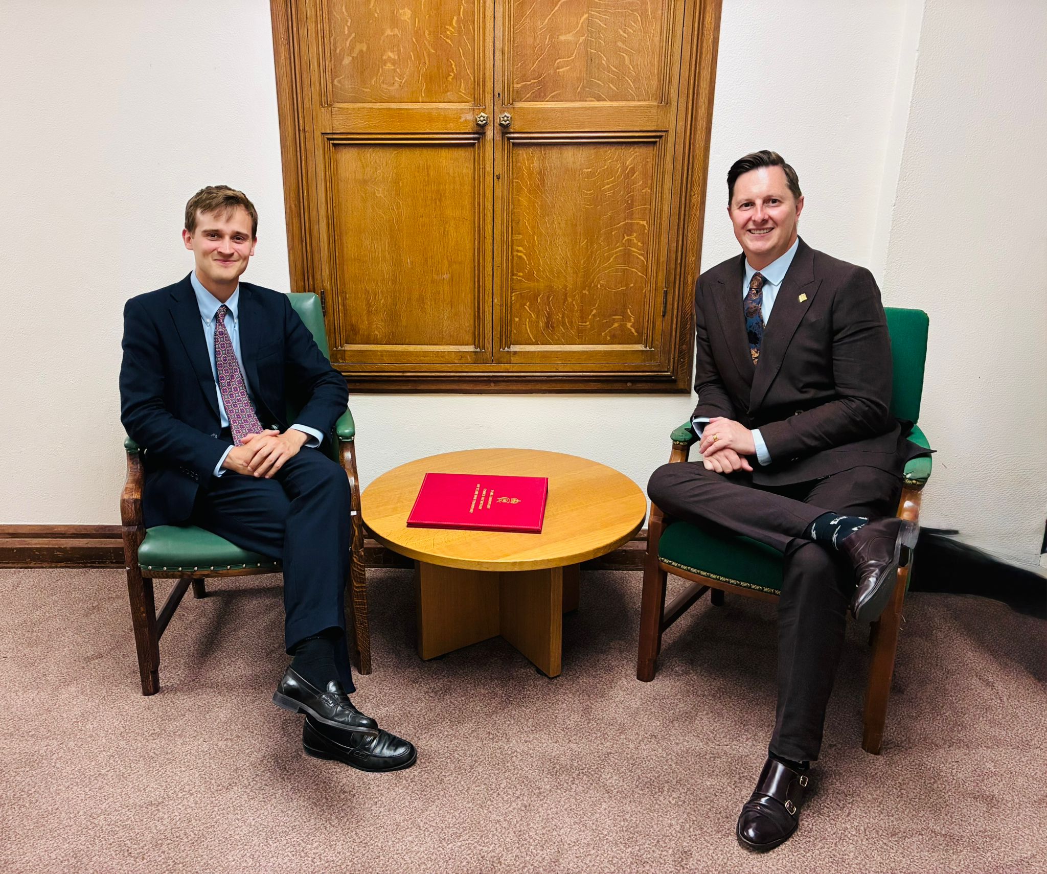Doncaster MP meets aviation minister to call for pilot training at DSA