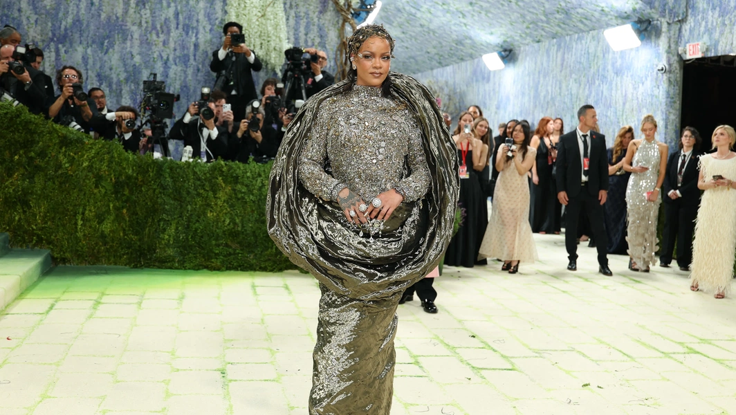 9 unforgettable red carpet fashion moments