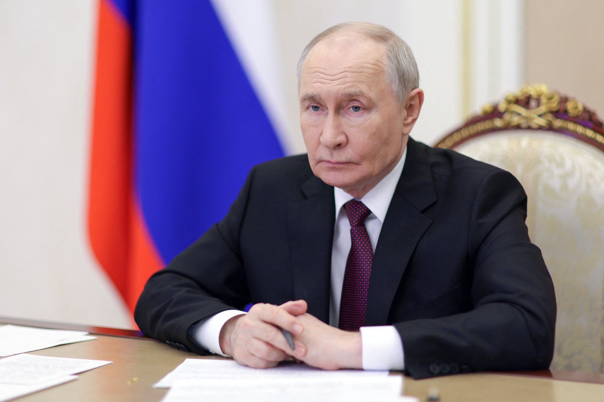 Putin 'ready for peace talks' after Ukraine strikes key Russian sites