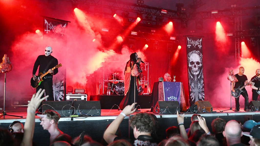 14 bands that beat the critics