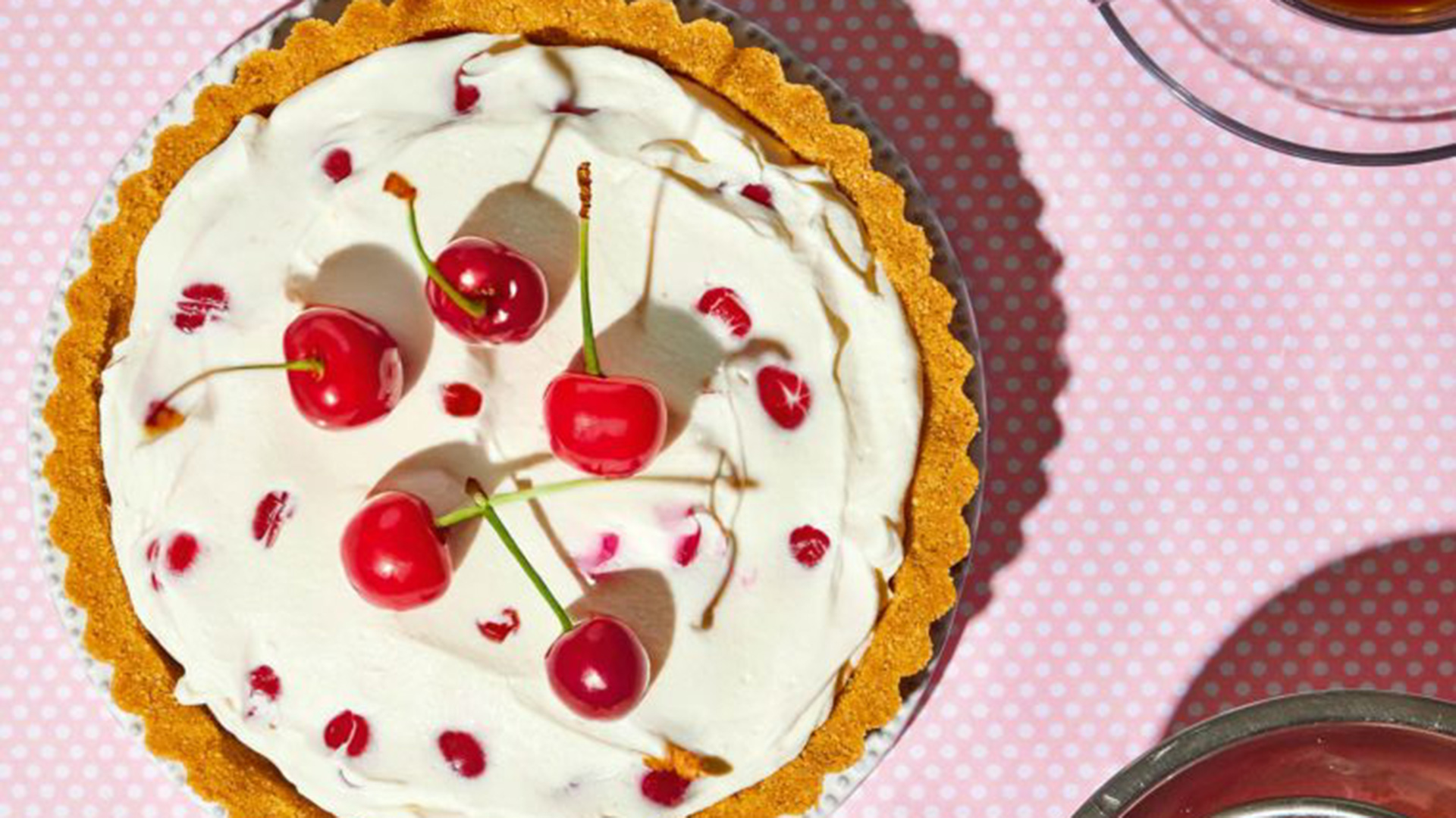 Τάρτα frozen yogurt με κεράσια
