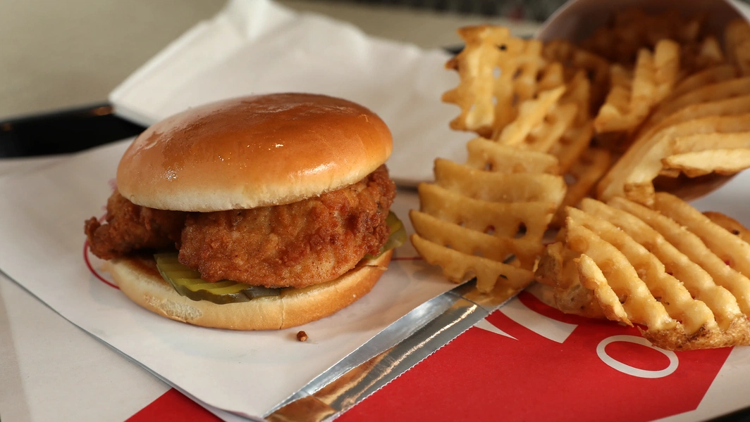 5 fried chicken chains with signature flavors