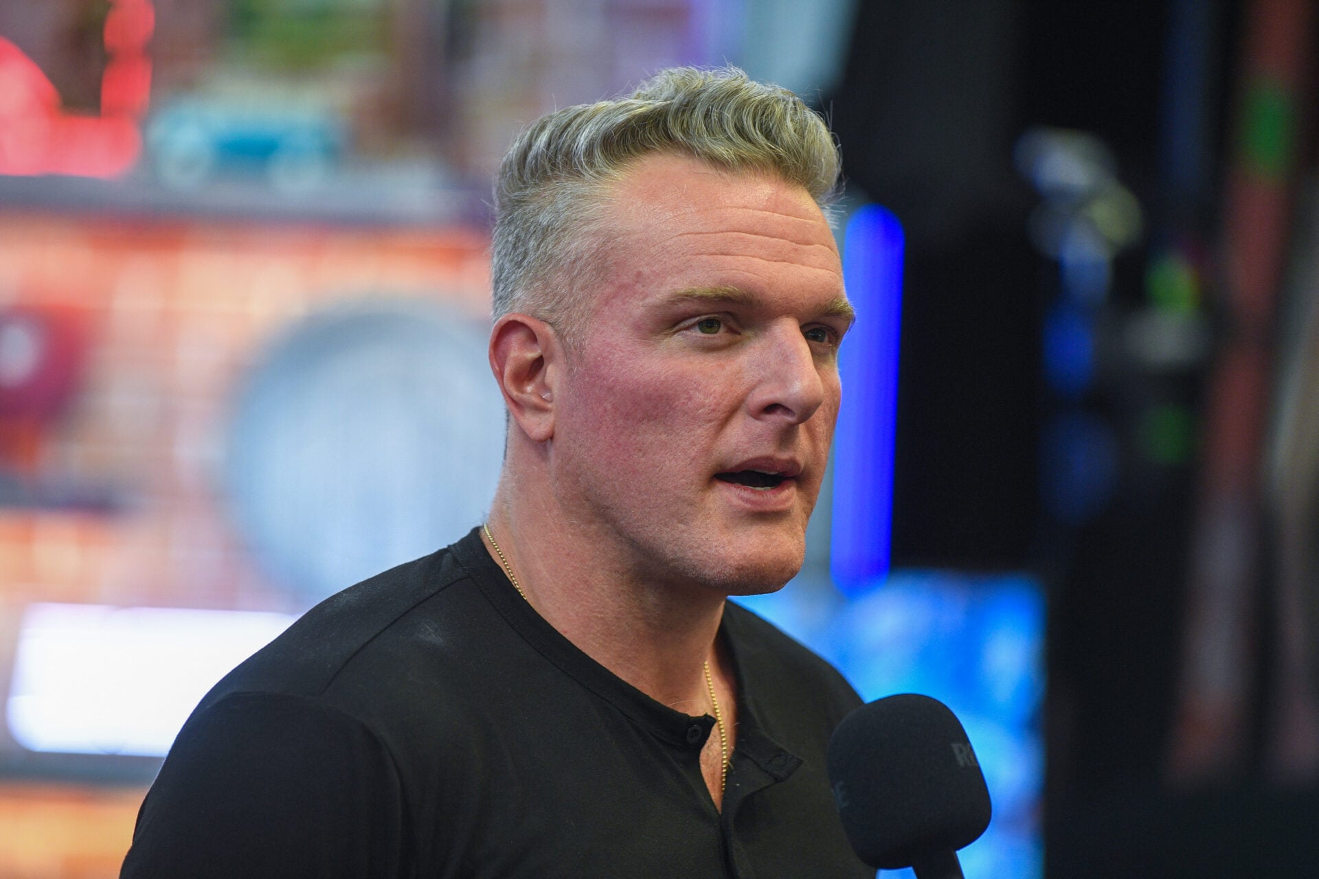 Pat McAfee issues reaction to Harry Kane’s huge miss for England at the ...