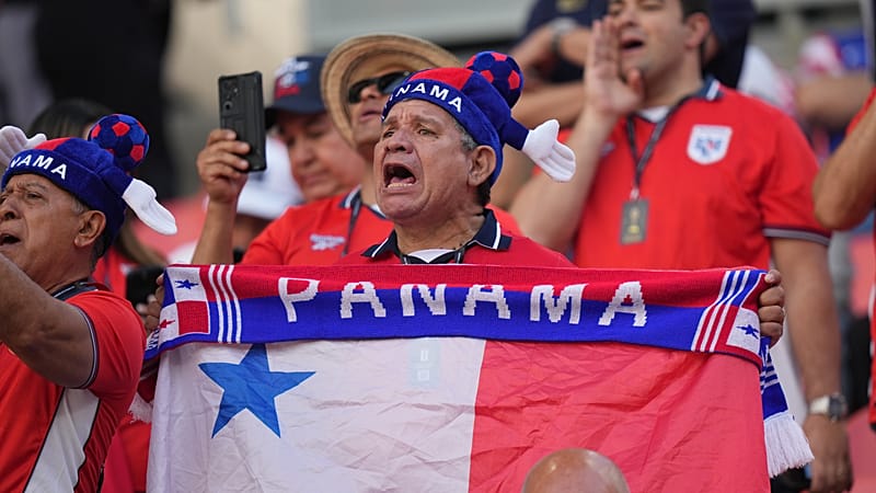 Les supporters du Panama et de la Croatie envahissent les rues de Toronto