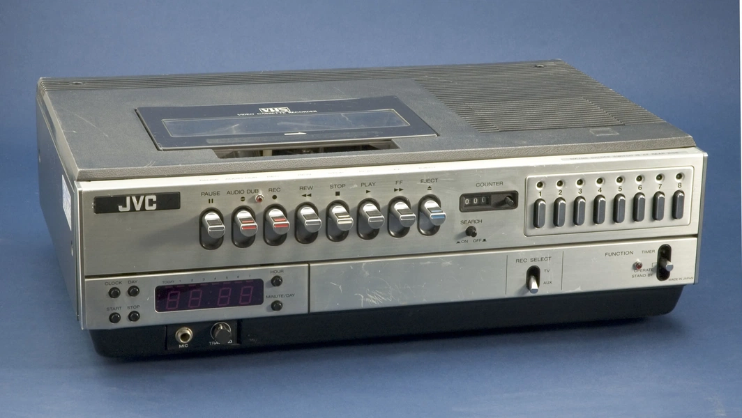 17 everyday 1980s habits kids today won’t understand