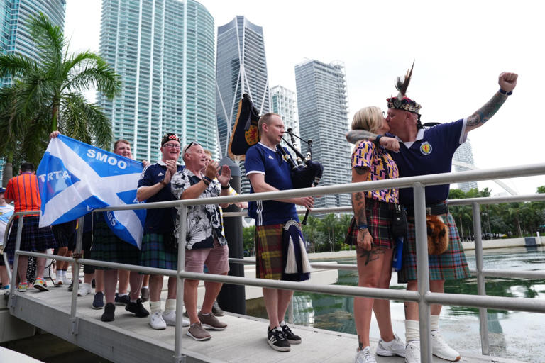 Tartan Army take over Miami with traffic cones and pack out bars ahead ...