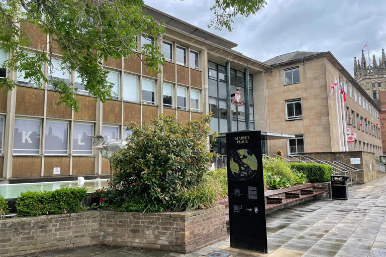 More than 1,700 parents in Warwickshire given fines over term-time ...