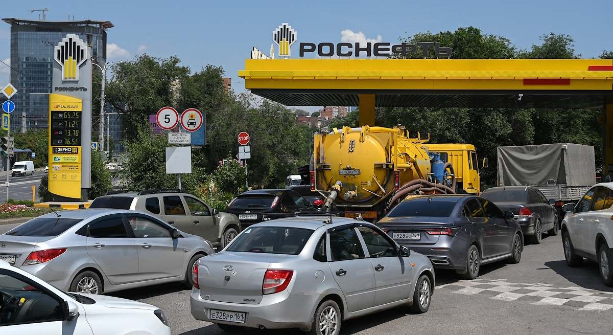 Rusia, el país del petróleo, se enfrenta a una escasez histórica de ...